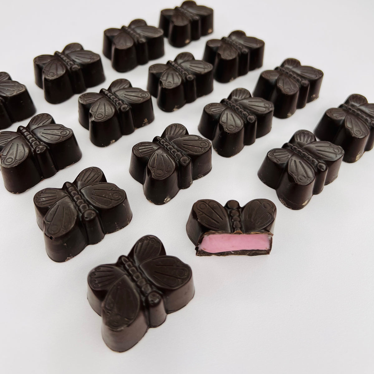 Strawberry Dark Butterfly – Cha Cha Chocolate